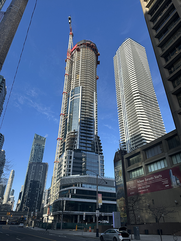 SkyTower at Pinnacle One Yonge - The Skyscraper Center